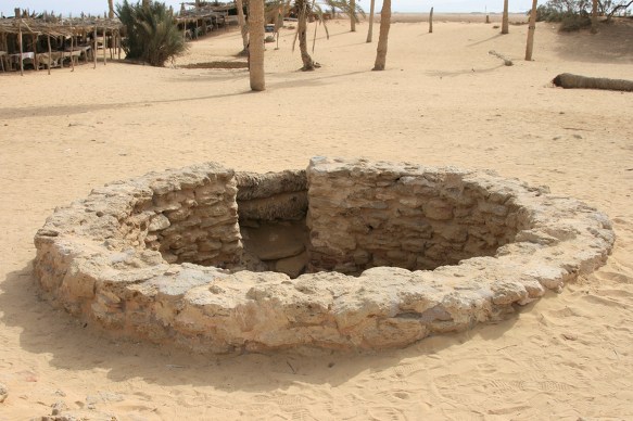 마라의 샘(Well of Marah)-쓴물을 단물로 바꾼 샘 - ―······여러나라성지 - 천주교 녹번동 성당