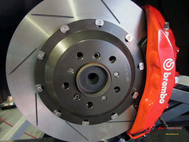 BMW M3 E92 중국산 카피 브렘보6p 캘리퍼에서~오리지날 CTS-V 브렘보 모노블럭6P 캘리퍼로 변경하였습니다. - 자동차튜닝(사진) - 수입차튜닝,EMS,수입차정비 ...