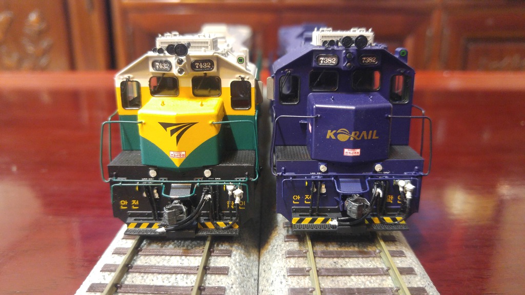 EMD GT26CW-2 #7432 + #7382 디젤전기기관차 - ⓒ 철도수집 - Rail+ 철도동호회