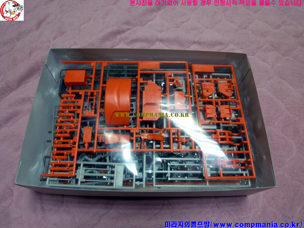 Hitachi Construction Machinery Astaco NEO Double Arm Working Machine ...