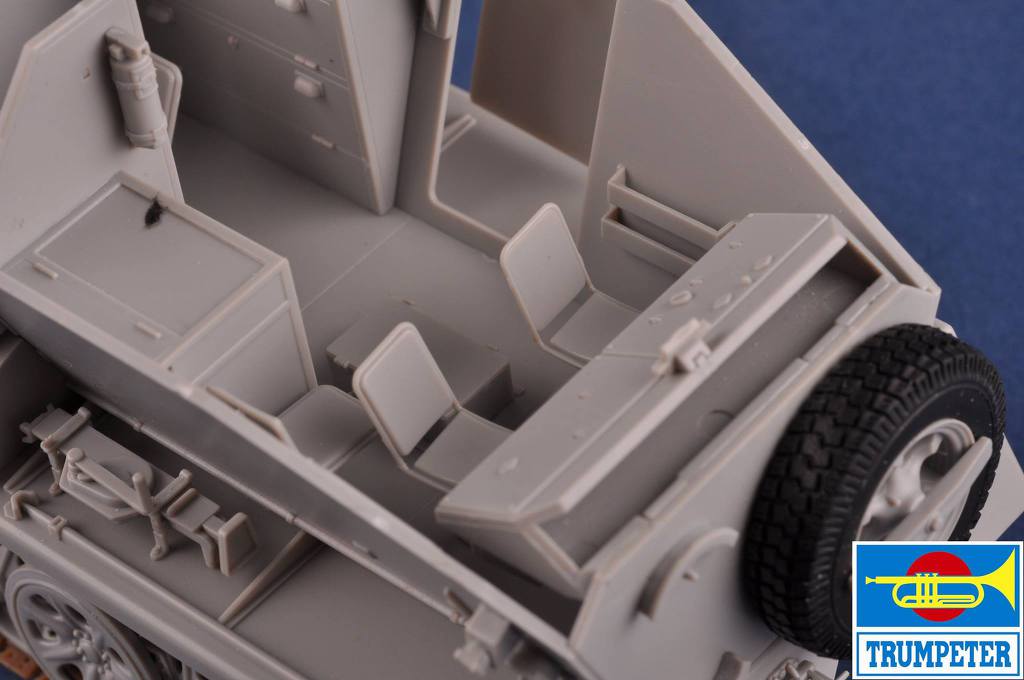 Sd.Kfz.8 (DB9)Half-Track Artillery Tractor # 09538 [1/35th Trumpeter ...