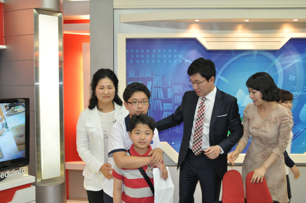 신은미 원장님 EBS생방송 교육마당 출연 당시 (2010년 6월 14일) - 지역센터 사진 - 엄마표 영어 교육! 아이보람