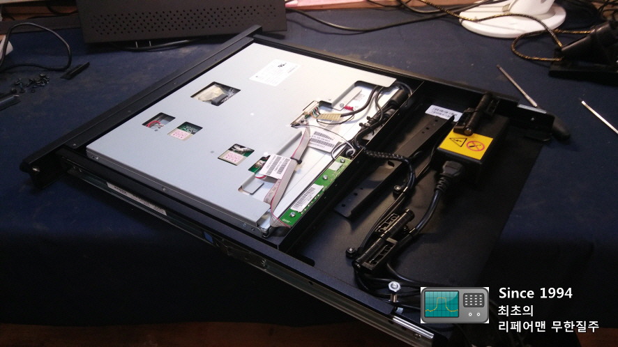 산업용 모니터 IBM 콘솔 KVM 모니터 7316-TF3 전원 표시등 점멸 - ☆―……산업용모니터 - 노트북수리 LCD수리 메인 ...