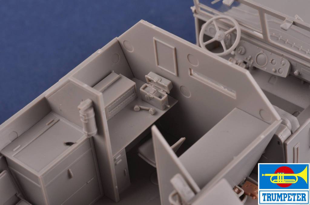 Sd.Kfz.8 (DB9)Half-Track Artillery Tractor # 09538 [1/35th Trumpeter ...