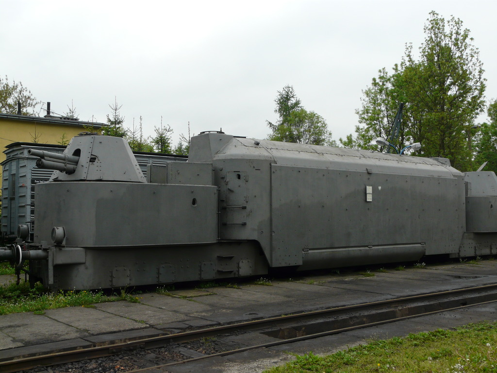 German Armored Train PanzerTriebwagen Nr.16 #00223 [1/35th Trumpeter ...