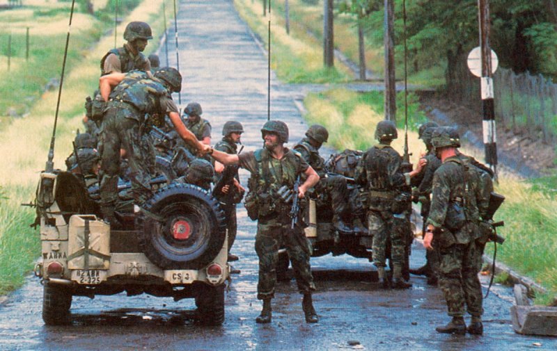 60~70년대 미군의 발로 사용된 Jeep 의 후속차량 M151 MUTT ( Military Utility Tactical ...