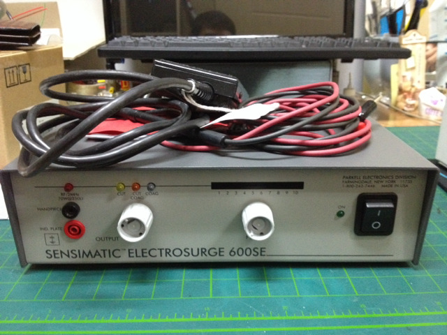 (판매완료)전기 수술기(sensimatic electrosurge 600se)보비,전기 소작기 - 치과중고장비(기타장비) - 치과 장비