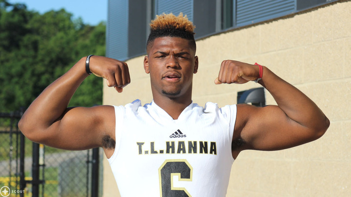 미식축구계의 주목을 받고있는 2000년생 고딩들.jpg (BGM) - 막이슈 - 쭉빵카페