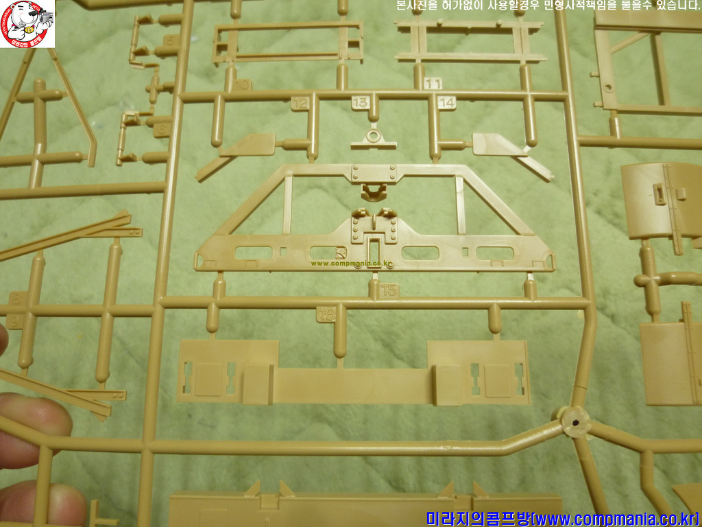 German 18 Ton Heavy Half-Track Famo and Tank Transporter Sd.Ah.116 ...