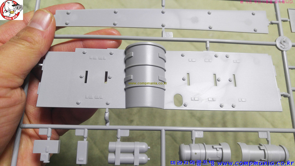 DKM U-Boat Type VIIC U-552 #06801 [1/48th Trumpeter Made in China] PT2 ...