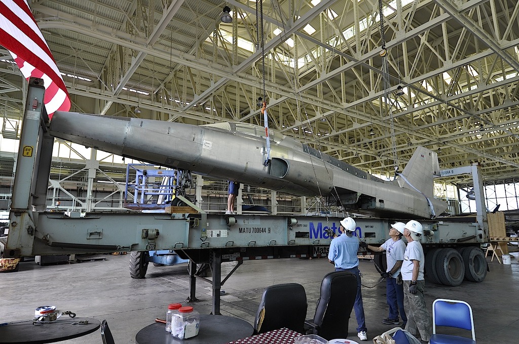 태평양 항공 박물관에 도착 F-5A의 결합 및 한국공군 마킹 도색 과정 - ………공중 무기/장비 - Daum 밀리터리 매니아