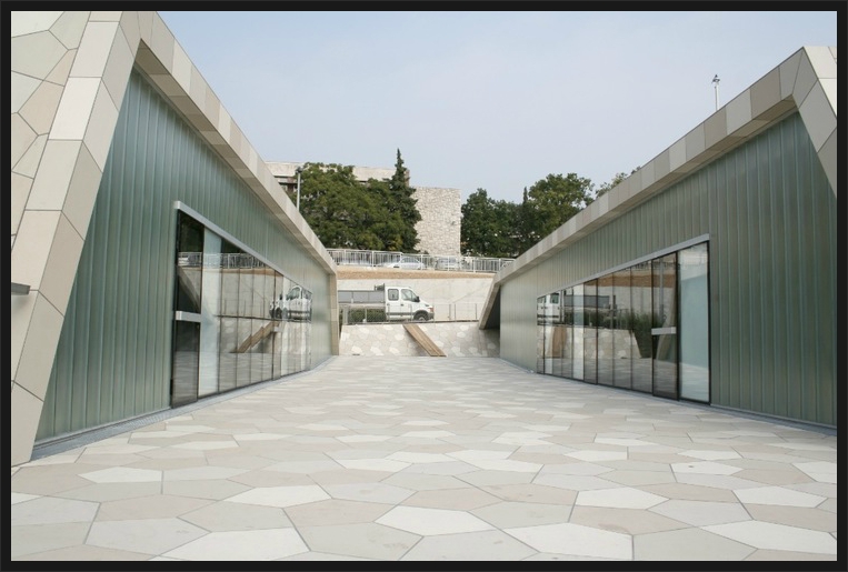 해외 유글라스(U-glass) 사례 : 크로아티아 리예카(Rijeka)에 위치한 Zamet Center (스포츠센터) - 건축 ...
