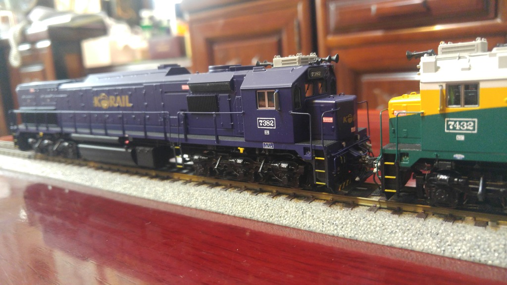 EMD GT26CW-2 #7432 + #7382 디젤전기기관차 - ⓒ 철도수집 - Rail+ 철도동호회