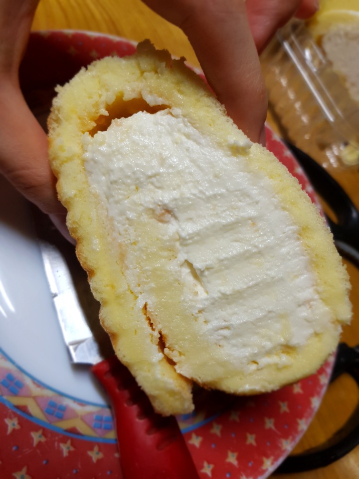 롤케이크 조와해? 존나 맛있는 코스트코 롤케이크 후긔 - 콧구멍확장 - ＊여성시대＊ 차분한 20대들의 알흠다운 공간