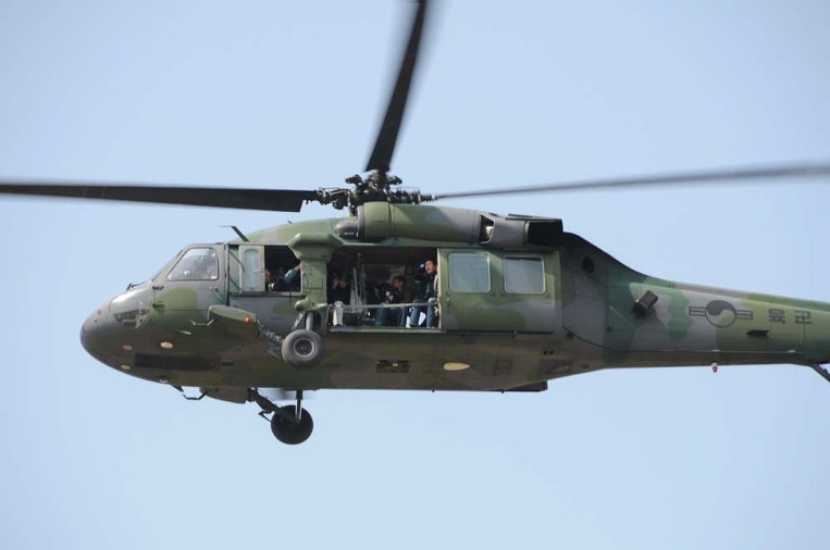 헬기의 전설 UH-1 을 잇는 UH-60 블랙호크 Pt2 - Ⅱ 정보 & 자료실 - 미라지의 콤프방