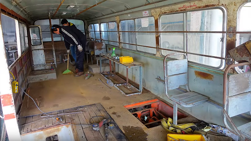 [원정TV] 80~90년대 지겹게 타고 다녔던 그 버스, Saehan Motors 새한자동차 BF101 Bus 버스 - 행사정보 & 광고홍보 - 프라모델 튜닝타임즈