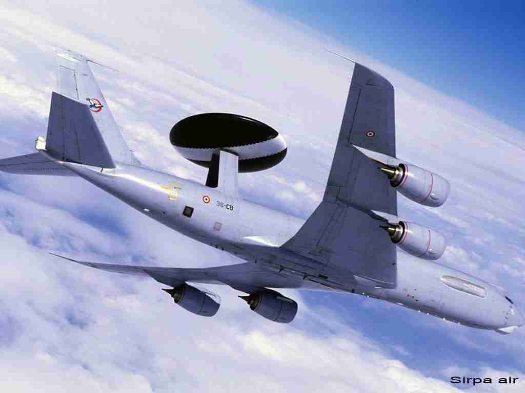 미공군이 운용중인 대지상 조기경보기 E-8 Joint Surveillance Target Attack Radar System ...