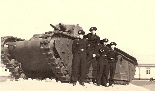 독일의 다포탑 전차 PzKpfw NbFz(Neubaufahrzeug) - Ⅱ 정보 & 자료실 - 미라지의 콤프방