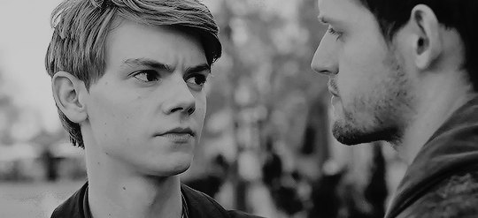 줌1이 한 작품에서 보고싶은 90년생 동갑내기 해외 남배우들.jpgif (데이터ㅈㅇ) - 동네마당 - 소주담(談) : 소소한 ...