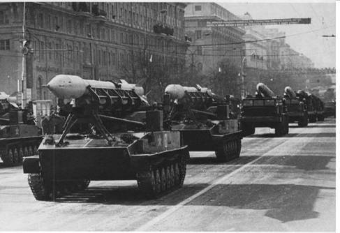 Russian 9P113 TEL w/9M21 Rocket of 9K52 Luna-M Short-range artillery ...